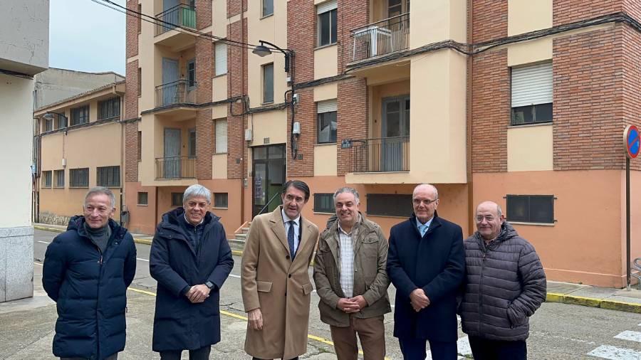 La Junta rehabilitará el Colegio Blanco de Astorga para crear 8 ...
